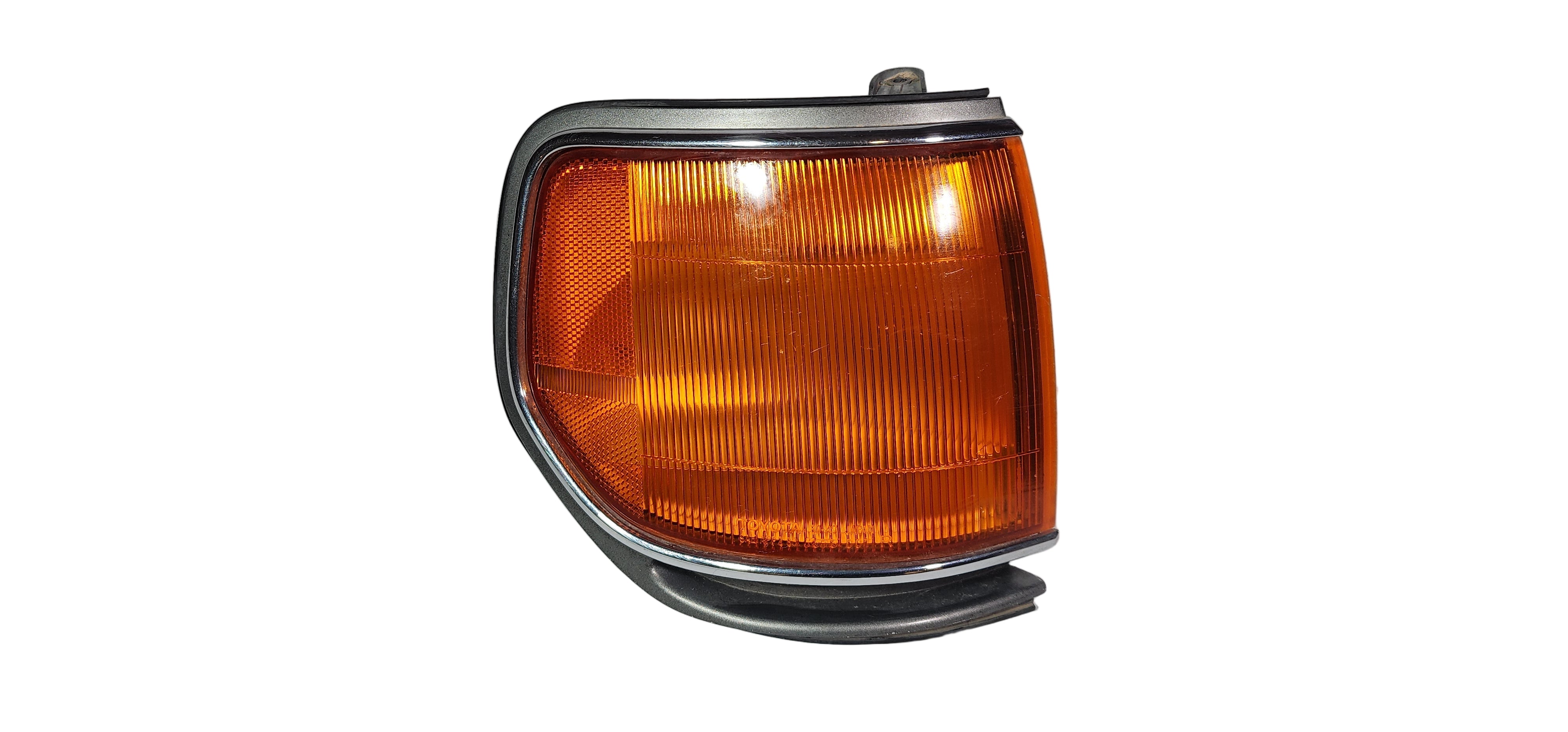FJ80 Land Cruiser OEM Right Corner Marker Light Assembly – PRLC Parts